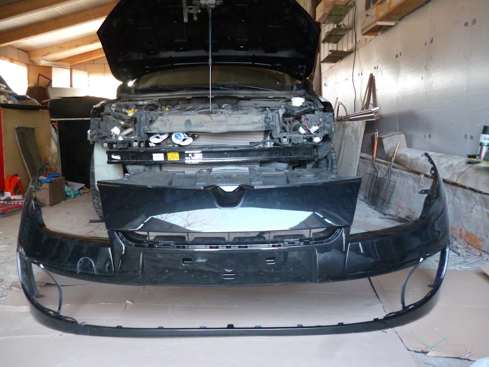 620789308R Молдинг врх бампера пер RENAULT | Запчасти на DRIVE2