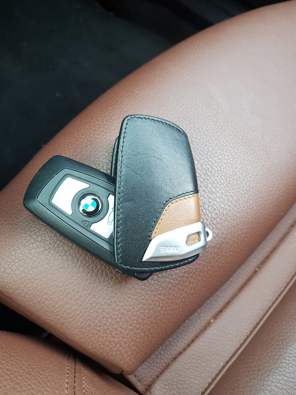 Чехол для ключа — BMW 5 series (F10), 3 л, 2015 года | аксессуары | DRIVE2