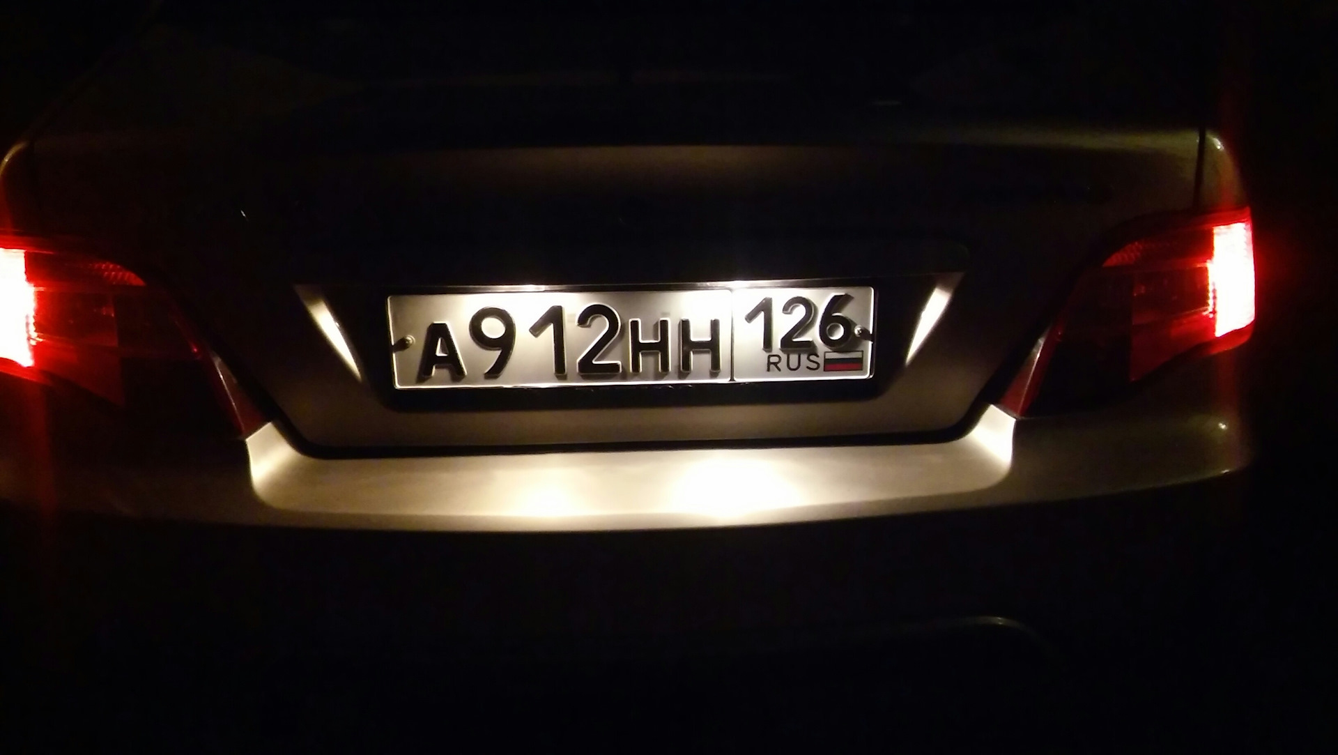 5. Фонари освещения номерного знака — Daewoo Nexia (N150), 1,6 л, 2011 ...