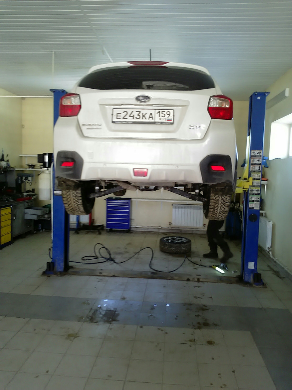 Замена подкрылка, втулок стабилизатора — Subaru XV (1G), 1,6 л, 2013 ...