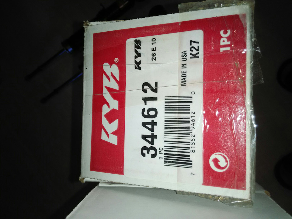 Замена задних амортизаторов pontiac vibe — Pontiac Vibe (1G), 1,8 л ...