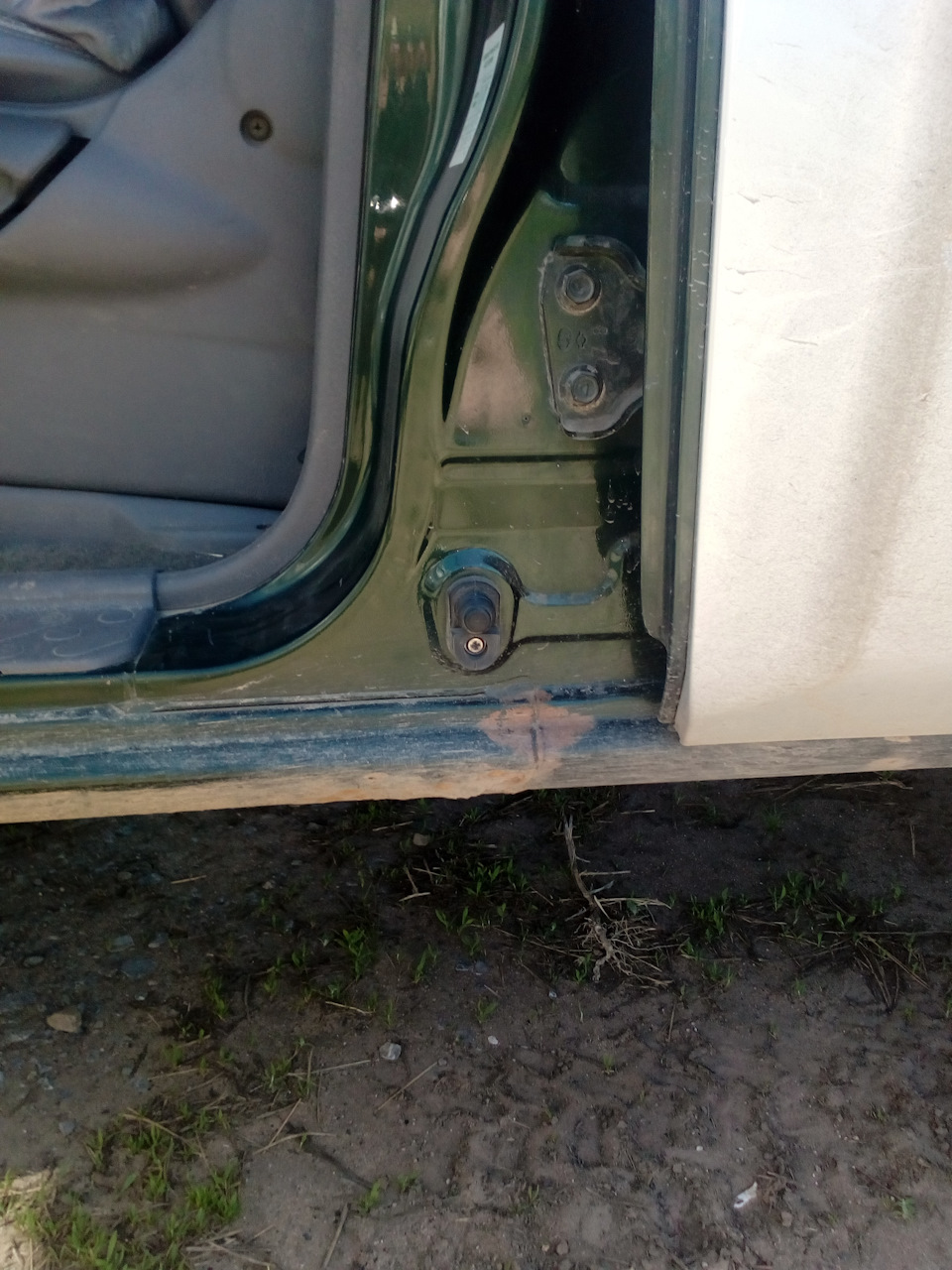 Свет в салоне — Nissan Terrano II, 2,7 л, 1998 года | поломка | DRIVE2