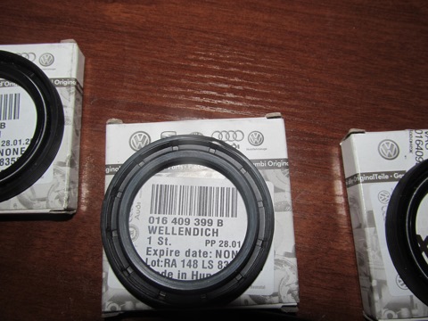 016409399B Уплотнительное кольцо вала VAG | Запчасти на DRIVE2