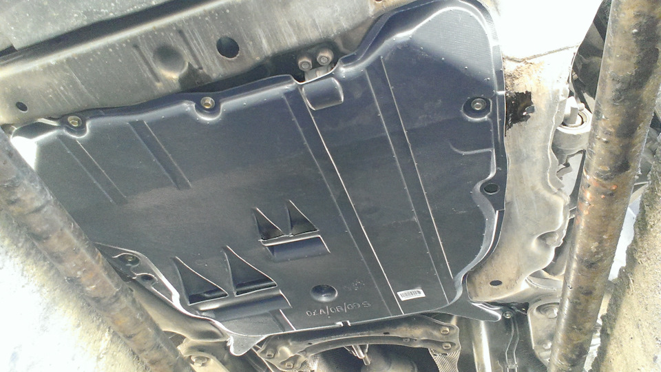 Замена зеркала и установка защиты двигателя — Volvo S60 (1G), 2,4 л ...