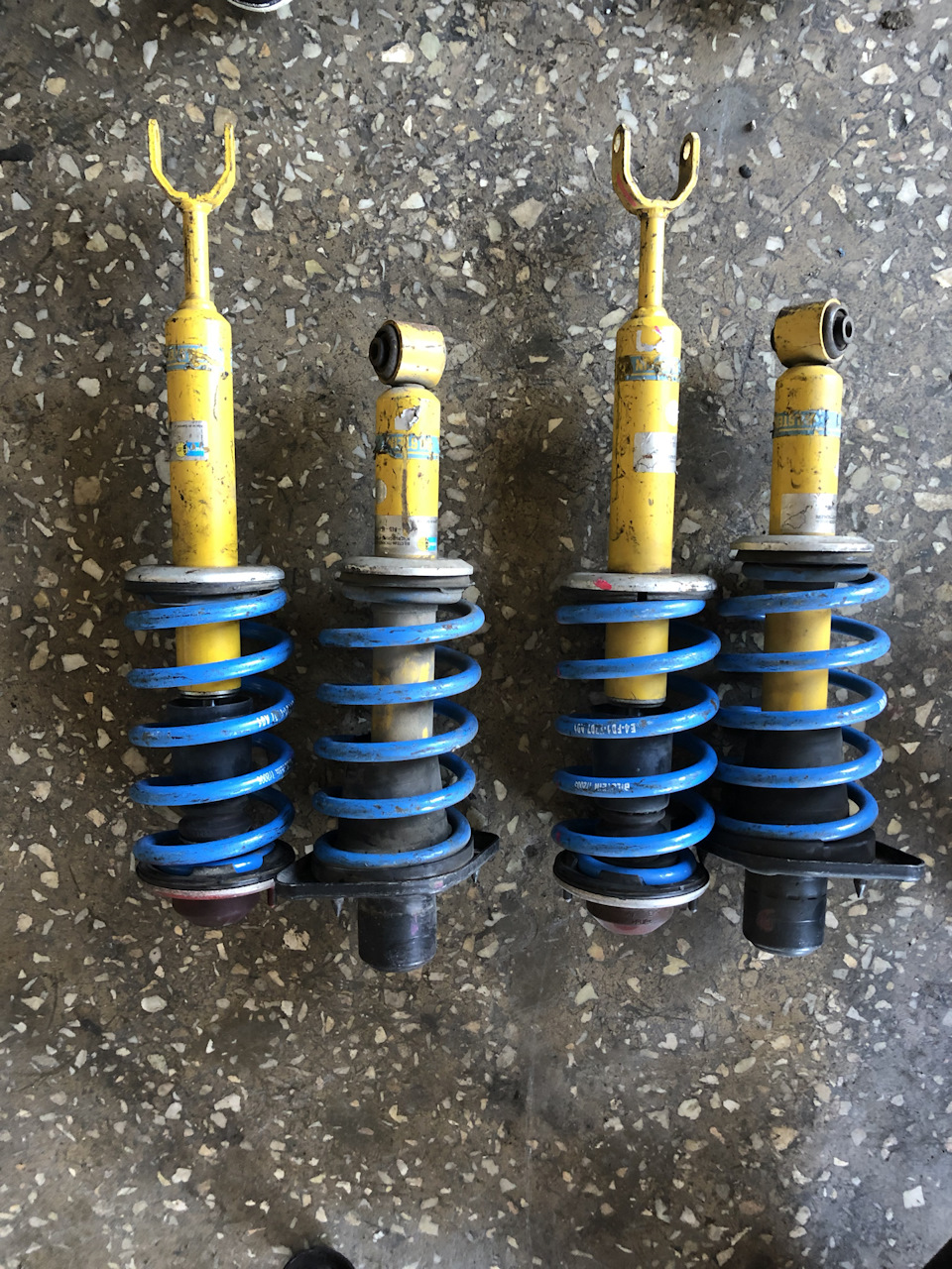 Bilshtein b6, стабилизатоо RS6 — Audi A6 (C5), 2,7 л, 2001 года ...