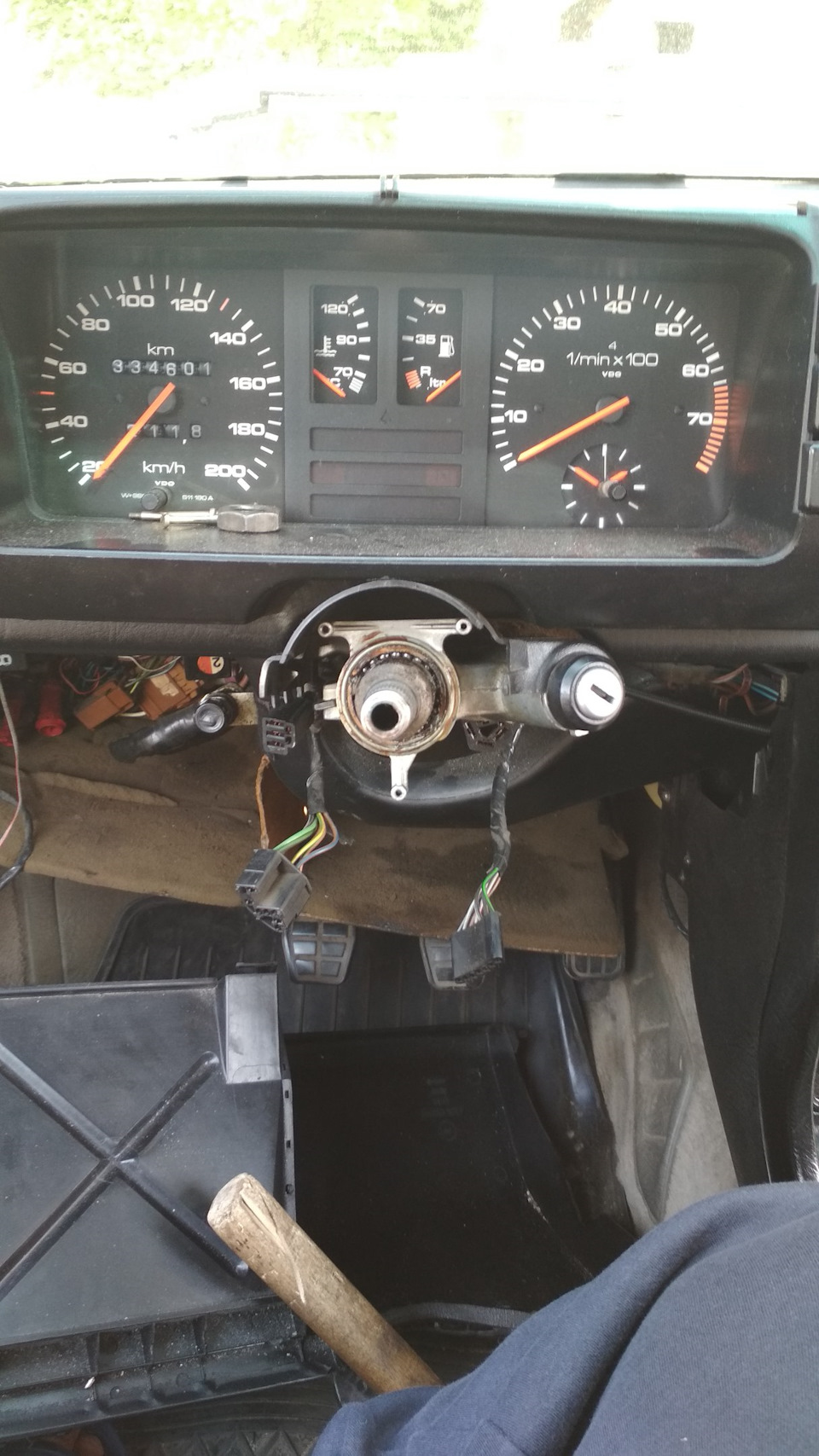 ПОМОГИТЕ! Как снять замок зажигания? — Audi 80 (B2), 1,6 л, 1986 года ...