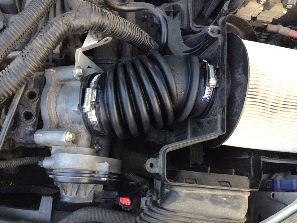 Замена гофры на один и восемь дуратек:) — Volvo S40 (2G), 1,8 л, 2008 ...