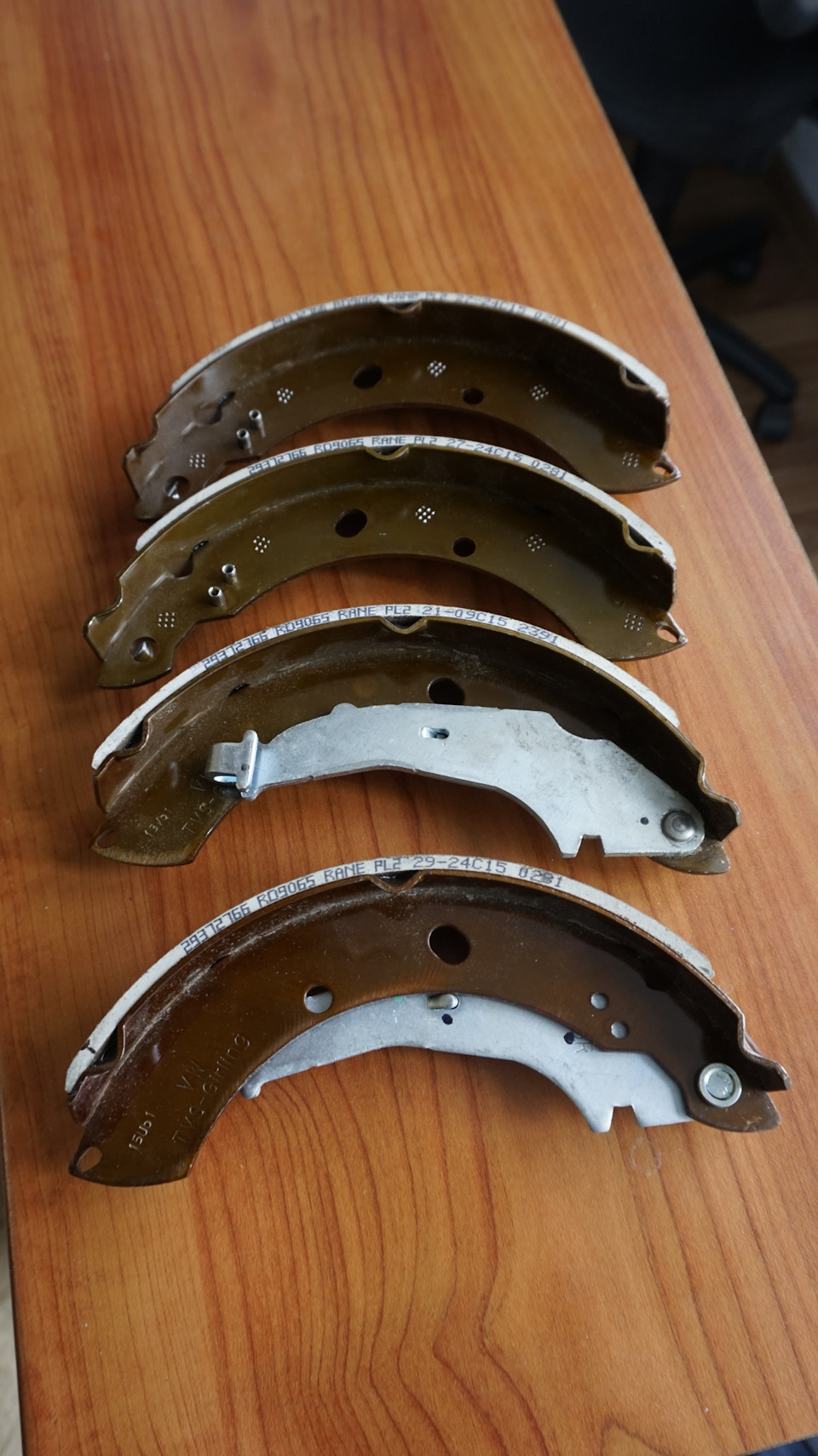 6RU698525 Колодка тормозная с накладкой VAG | Запчасти на DRIVE2