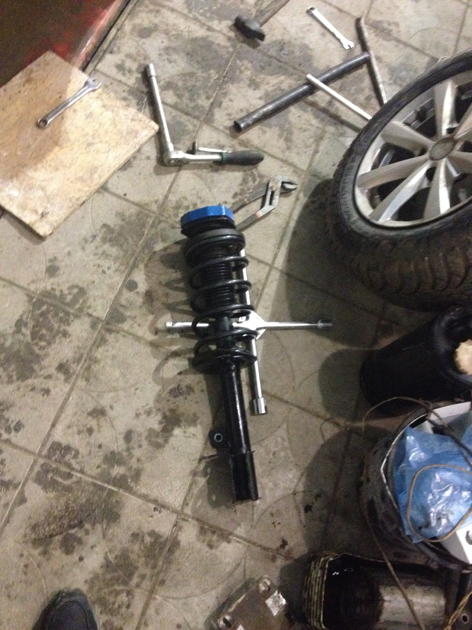 Замена задних пружин — Chevrolet Lacetti Sedan, 1,8 л, 2004 года ...