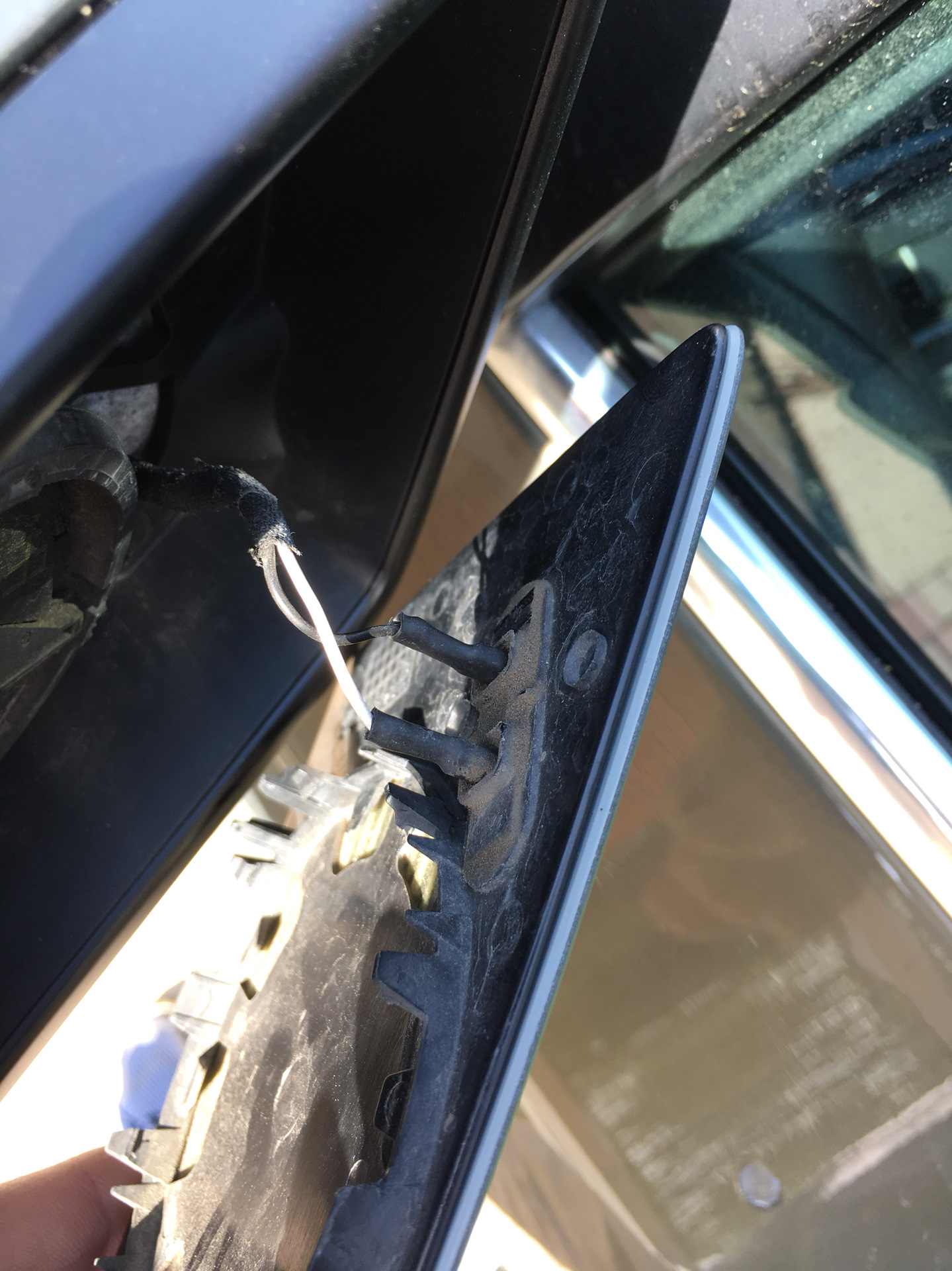 Как снять зеркальный элемент или разобрать зеркало — BMW 5 series (E60 ...