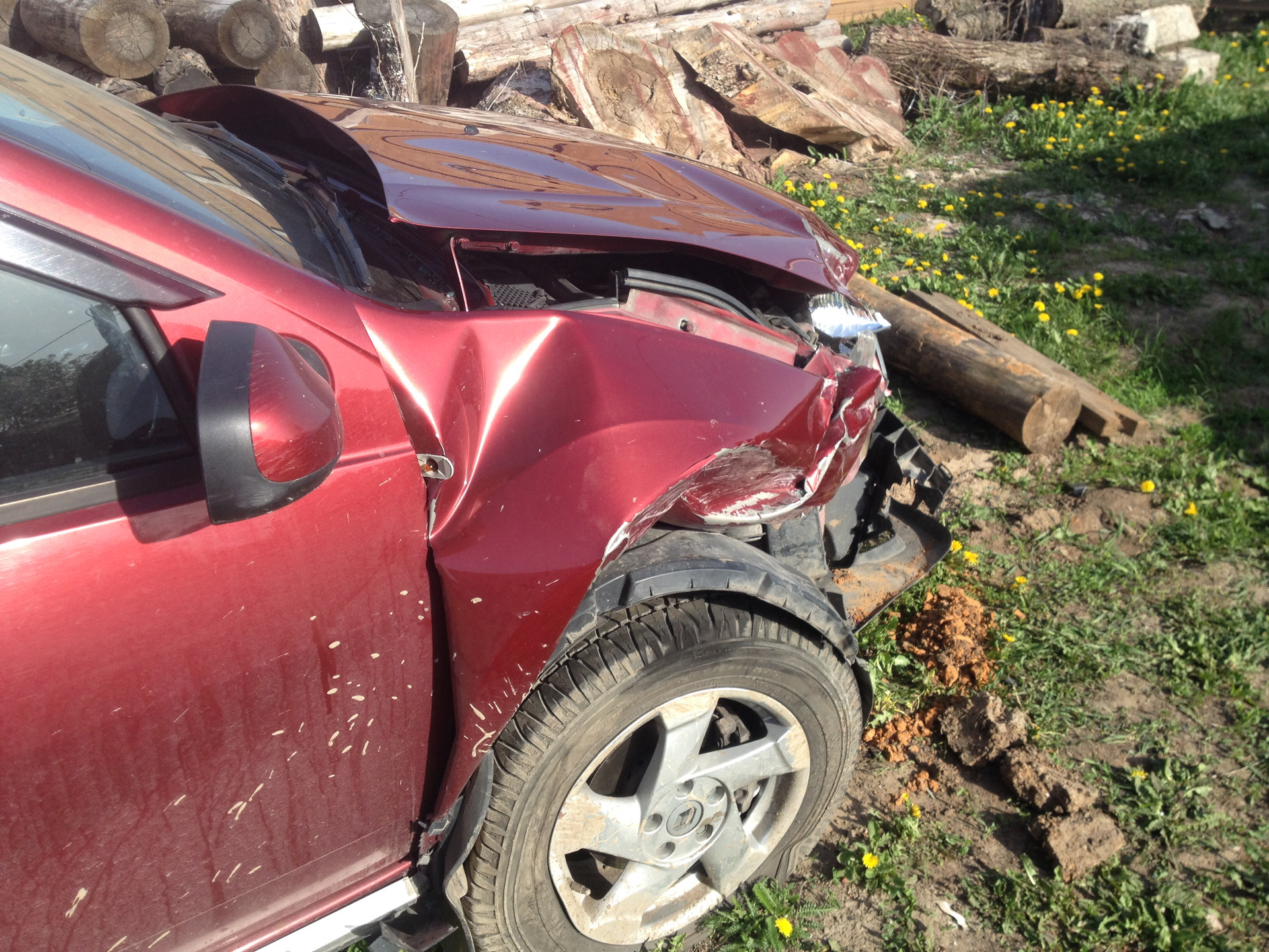 Поставил на колесо — Renault Duster (1G), 2 л., 2012 года | ДТП | DRIVE2