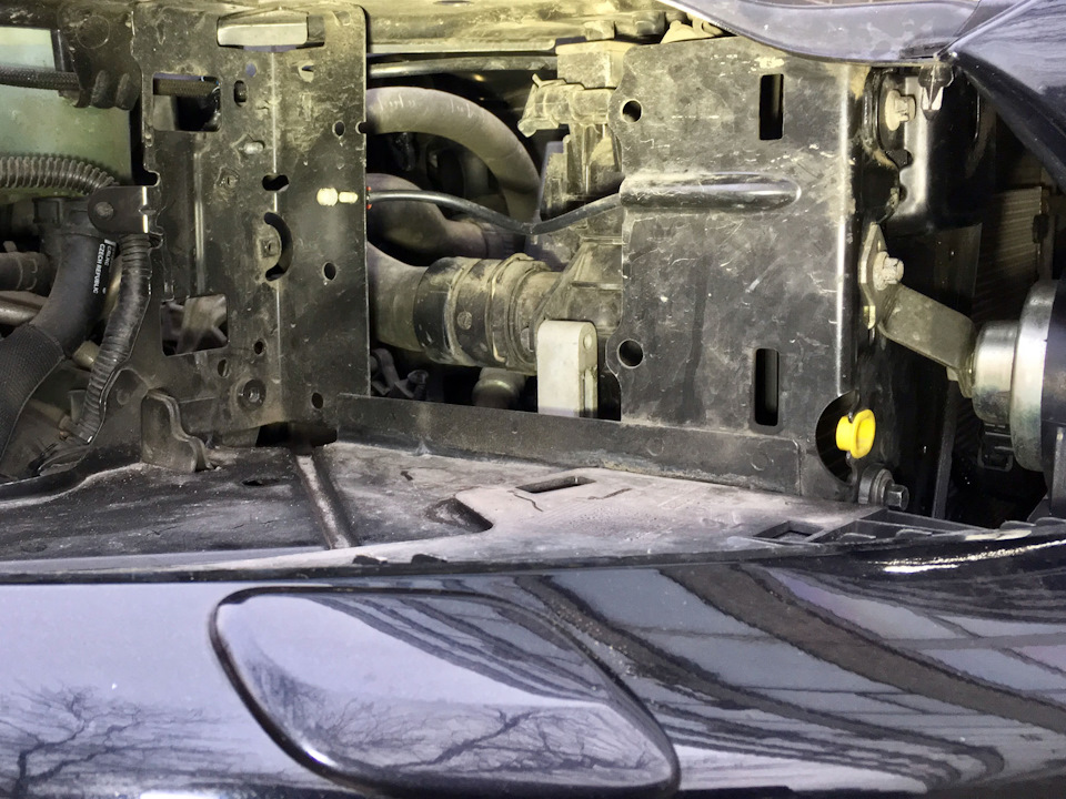 Замена замка капота 31356007 и датчика положения кузова 31288274 ...