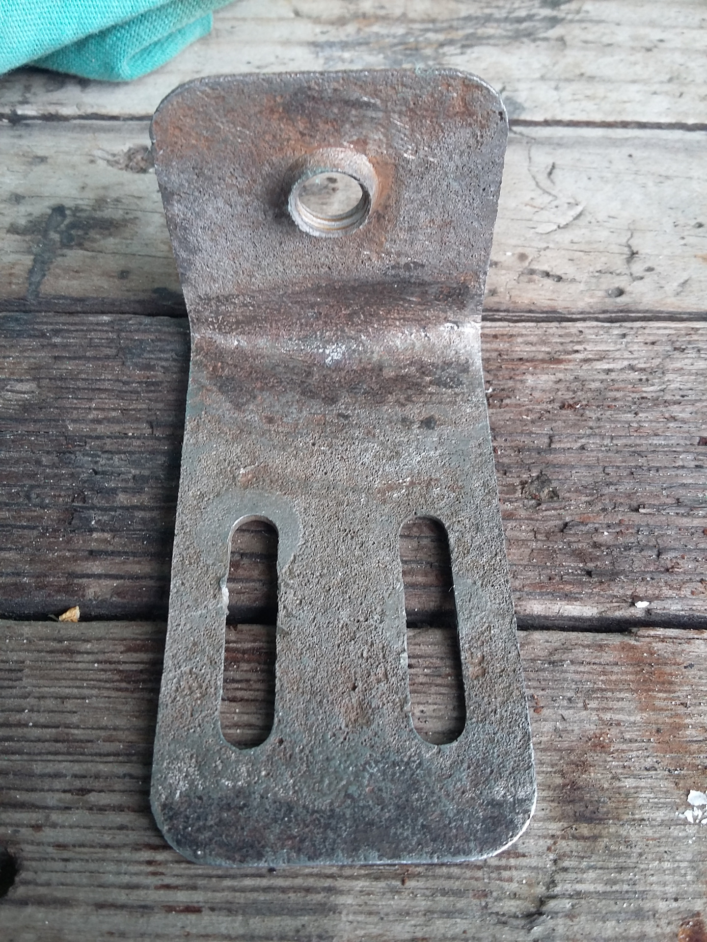 Привел в порядок концевик сигнализации капота. — Hyundai Accent (2G), 1 ...