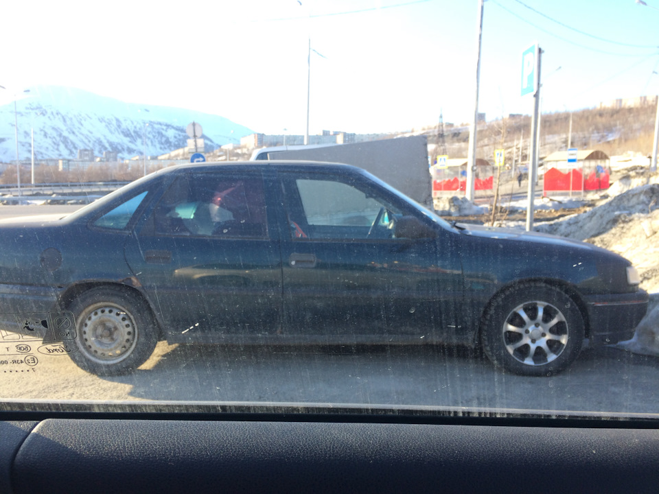 Поставил на летнюю резину. Может есть у кого 2 литья таких? — Opel ...