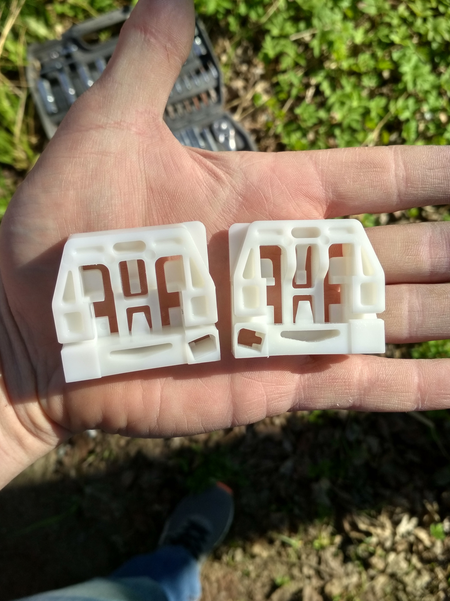 Дребезг открытых окон и его решение — Skoda Octavia A4 Mk1, 1,8 л, 2008 ...