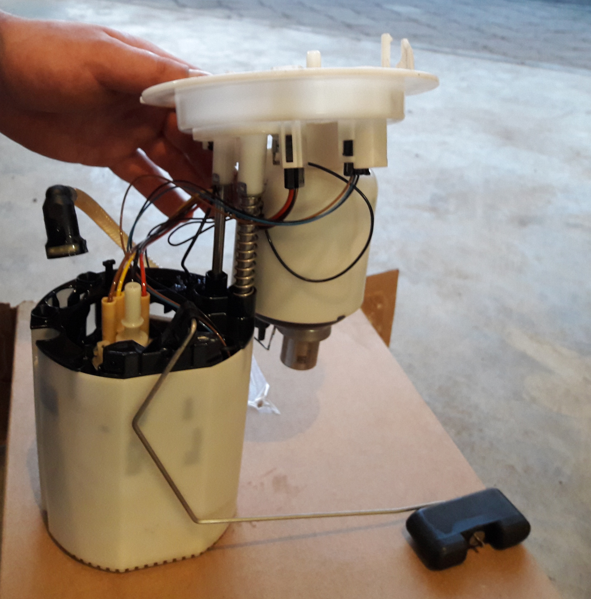 Замена фланца топливного фильтра, замена антифриза и спойлер под задний ...