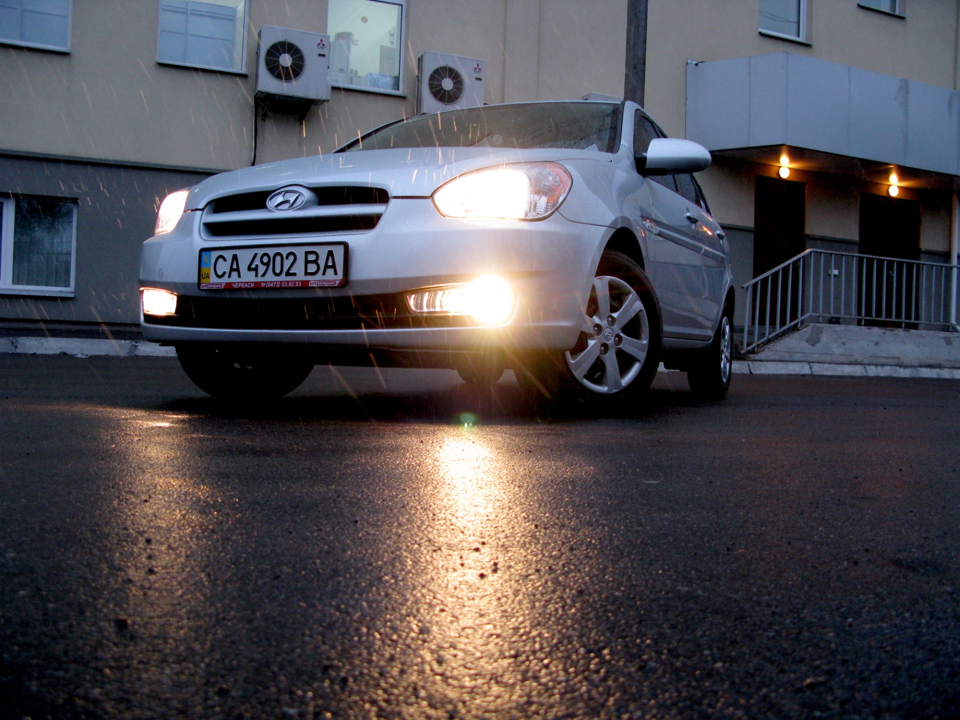 Поставил решетку — Hyundai Verna, 1,6 л, 2008 года | тюнинг | DRIVE2