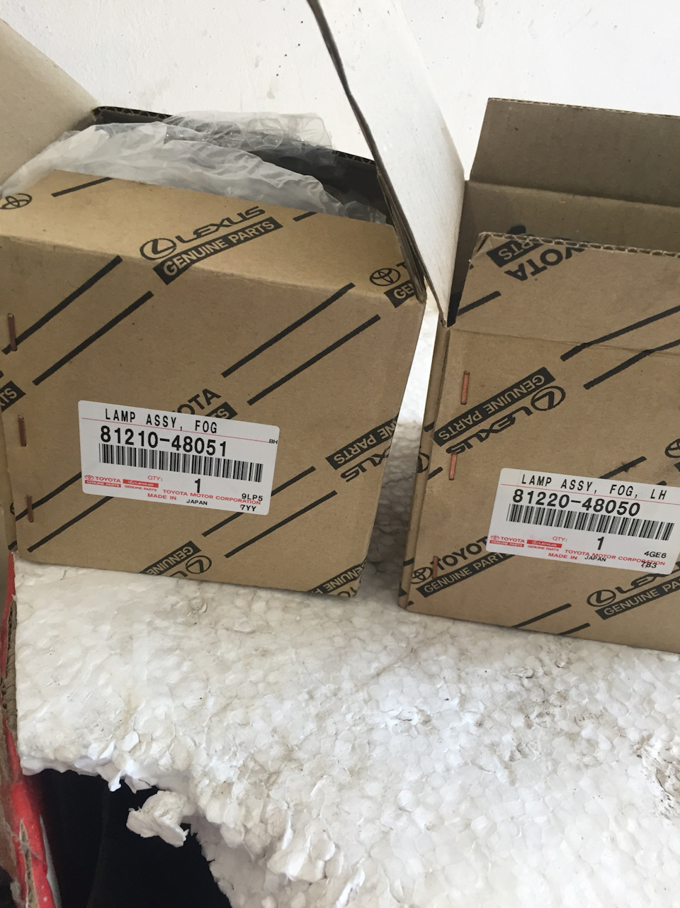 8121048051 Фара противотуманная правая TOYOTA LEXUS | Запчасти на DRIVE2