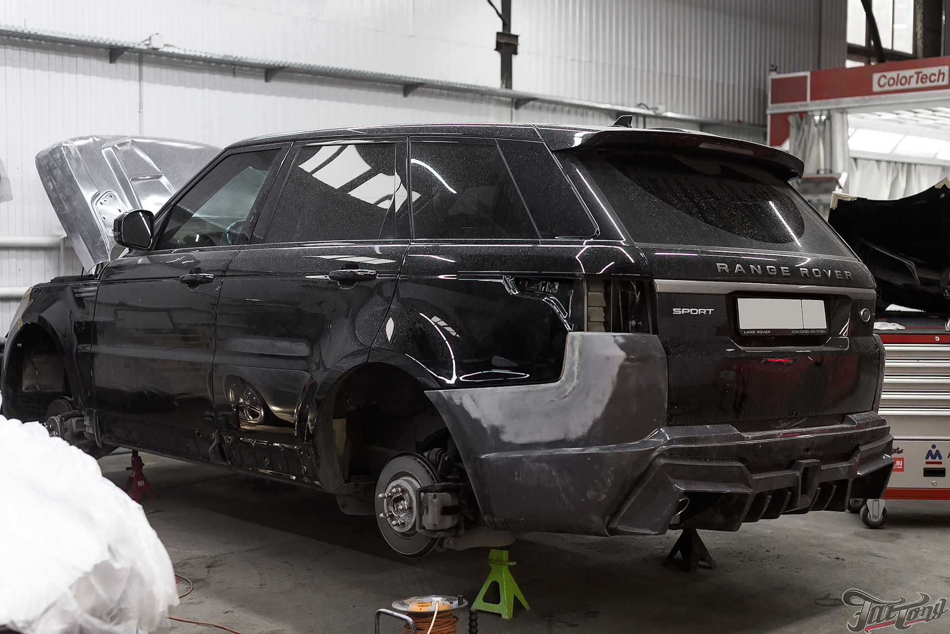 Range Rover Sport. Процесс установки обвеса с расширением кузова от ...