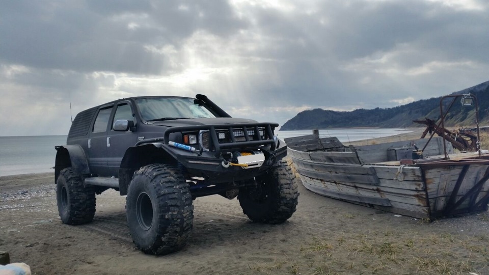 Ford Excursion 6.8 бензиновый 2001 | Fordzilla (Годзилла III) на DRIVE2