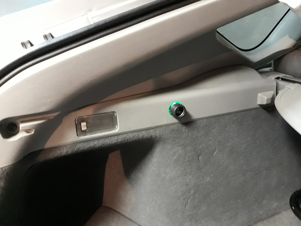 Прикуриватель в багажник — Toyota Prius (20), 1,5 л, 2008 года | тюнинг ...
