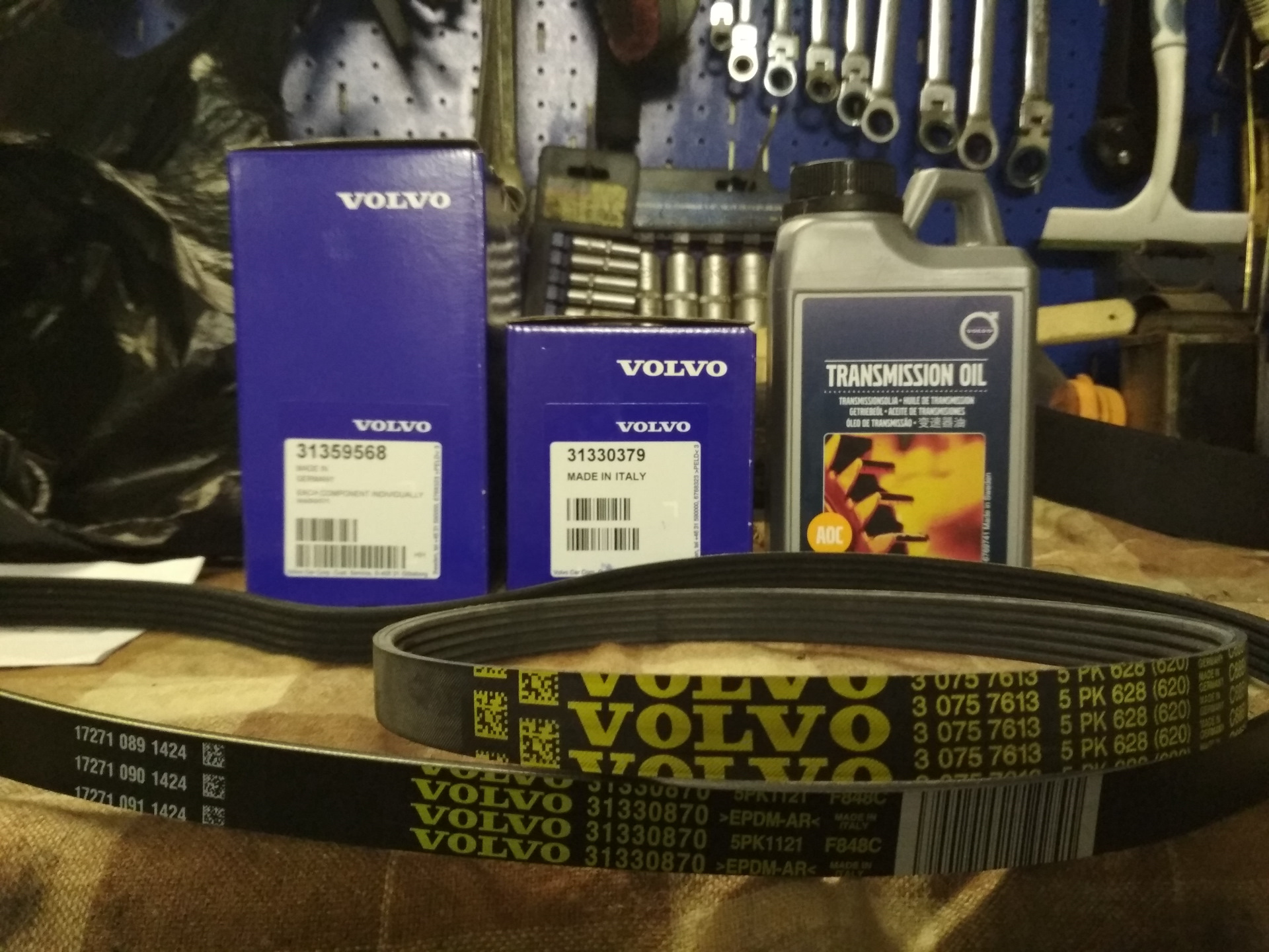 Запчасти для большого ТО. — Volvo XC60 (1G), 2,4 л, 2008 года ...