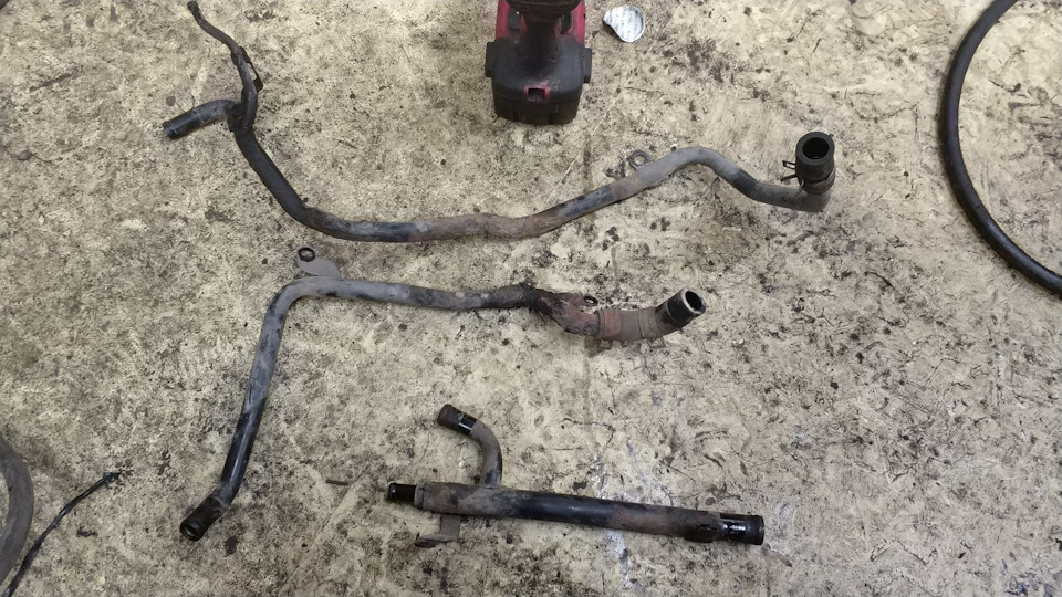 Большое ТО. Трубки антифриза. Прокладка теплообменника. Мойка радиатора ...