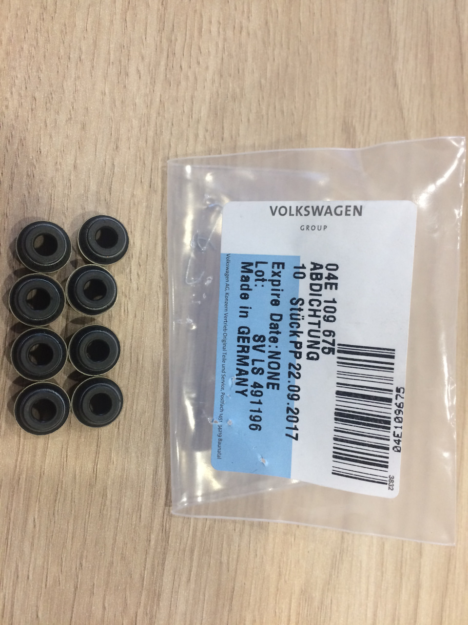 04E109675 Маслосъемный колпачок VAG | Запчасти на DRIVE2