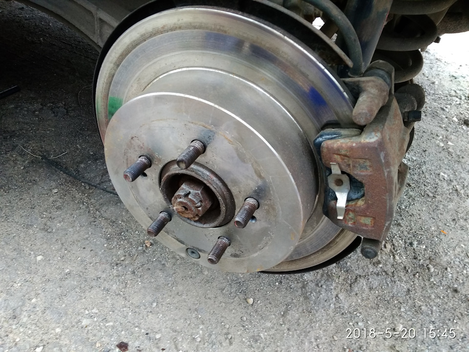 Обновляю тормоза — Mitsubishi Outlander XL, 2,4 л, 2008 года | своими ...