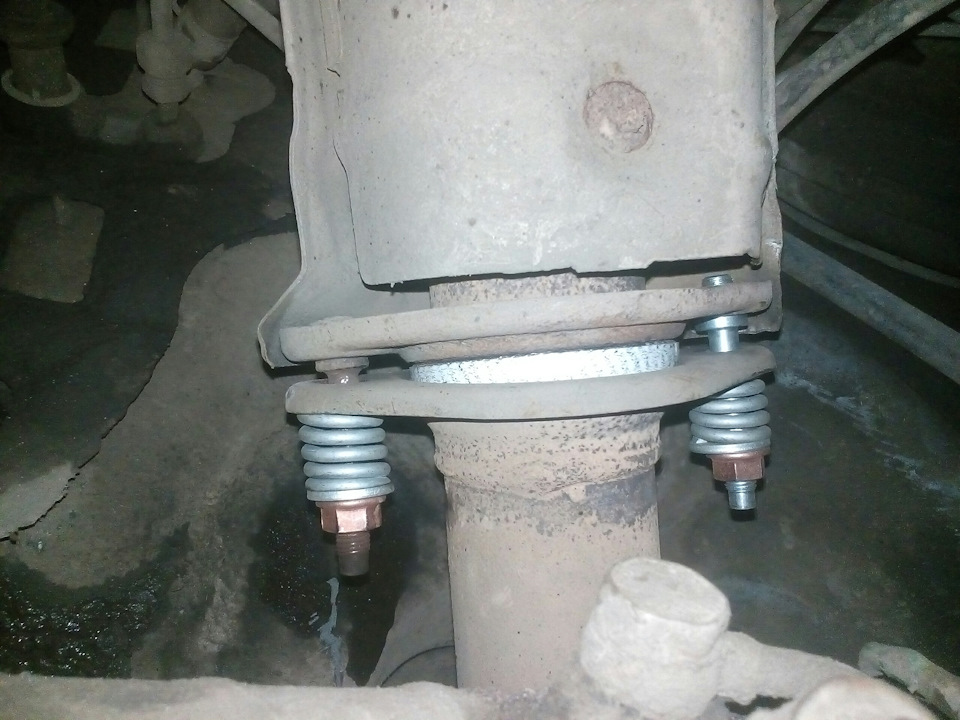 Кольцо приемной трубы — Mazda 6 (1G) GG, 1,8 л, 2004 года | поломка ...