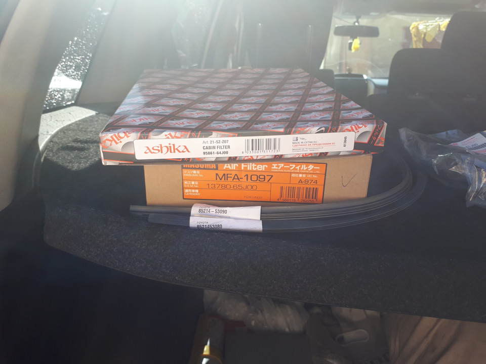 8521453090 Резинка щётки стеклоочистителя правого TOYOTA LEXUS ...