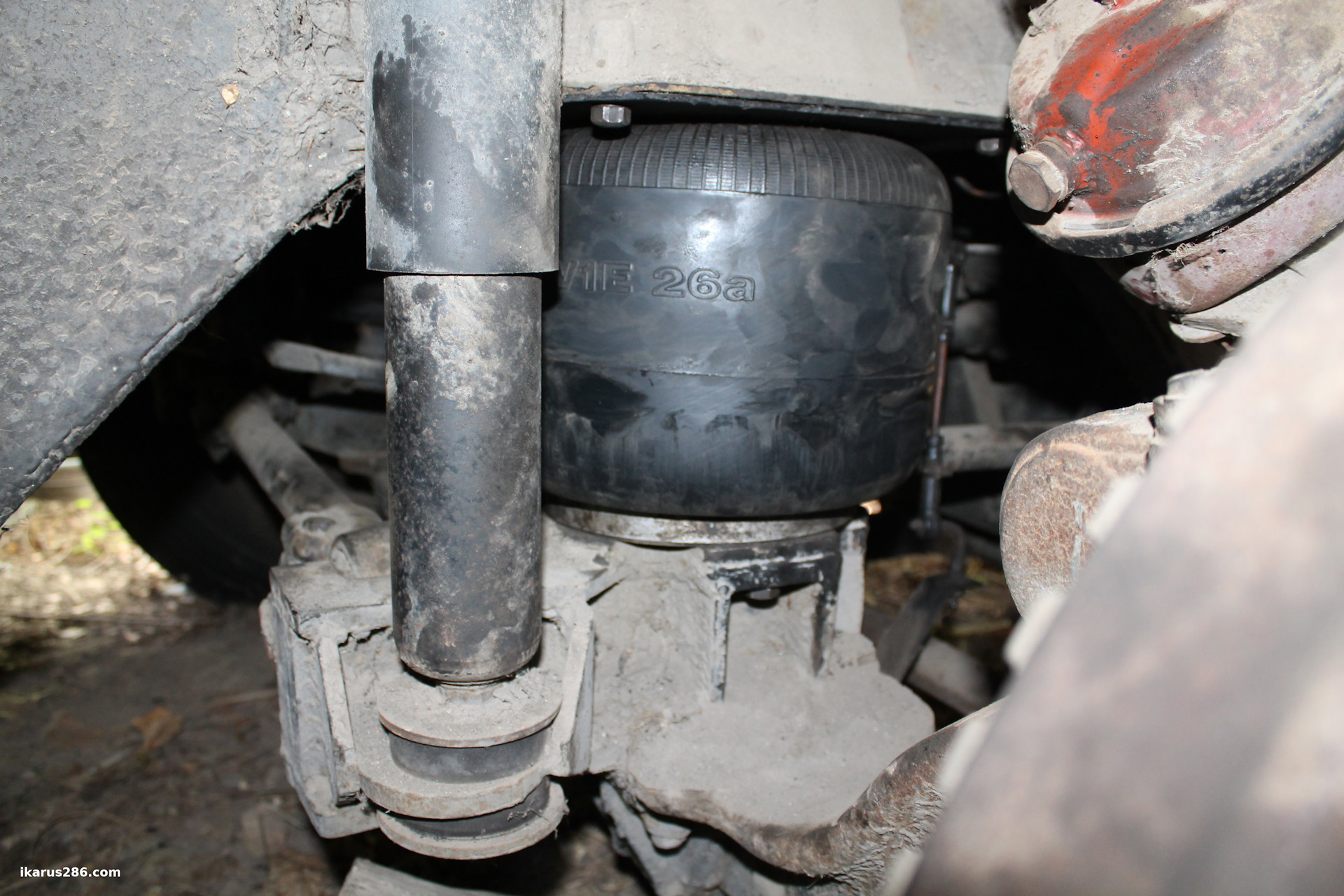 Установка пневматической рессоры прицепа — IKARUS 286, 9,9 л, 1982 года ...