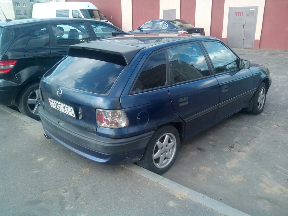 #1 Спойлер Hella — Opel Astra F, 1,6 л, 1994 года | тюнинг | DRIVE2