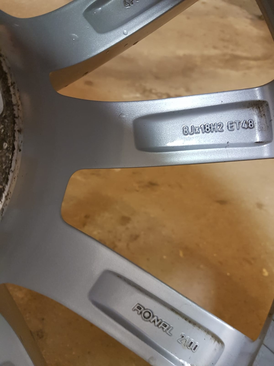 №37 Купил оригинальные диски Audi r18 на зиму 4F0 601 025 CP (или на ...