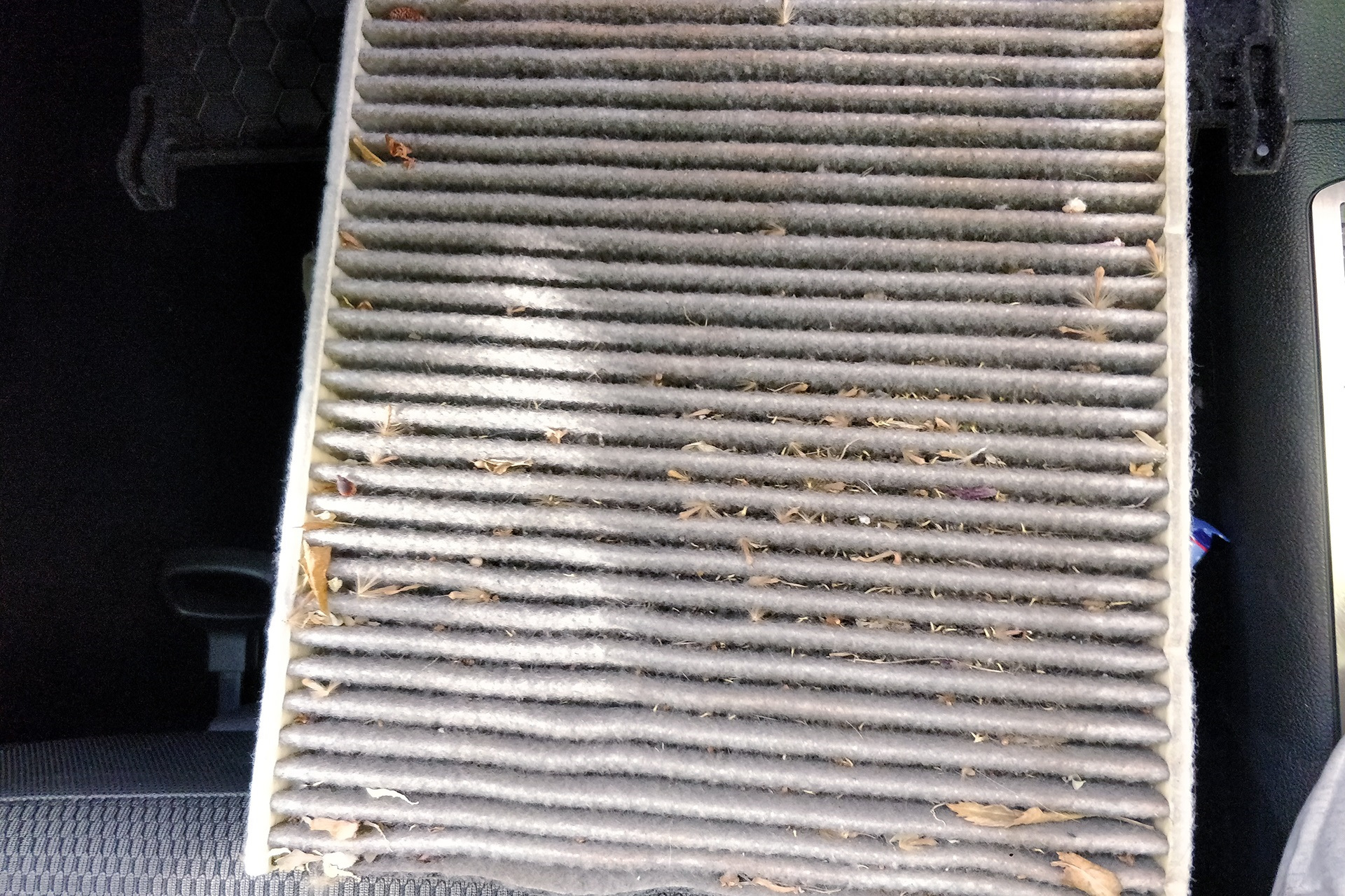 MAHLE LAO888: Battling with allergies and fumes — бортжурнал Volkswagen Golf 1.6 TDI Comfortline ...