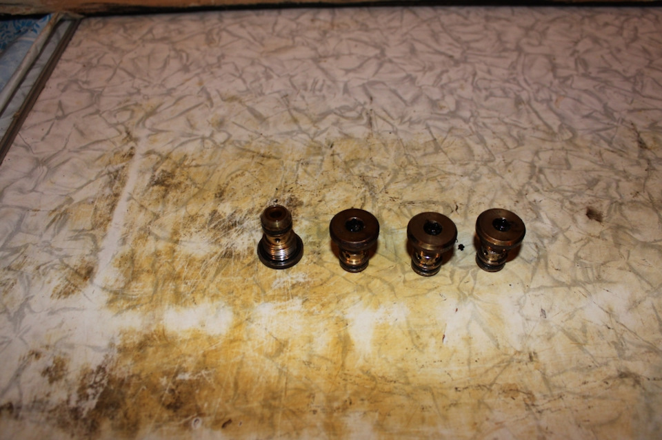 078103175D Клапан обратный VAG | Запчасти на DRIVE2