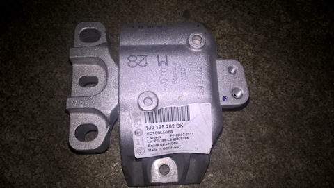 1J0199262BK Опора двигателя задняя правая / SEAT, SKODA Octavia, VW ...