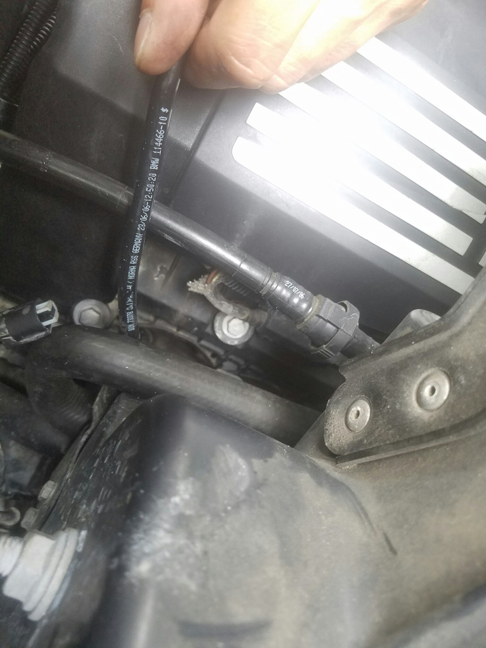 11446610 Патрубок вентиляции картерных газов BMW | Запчасти на DRIVE2