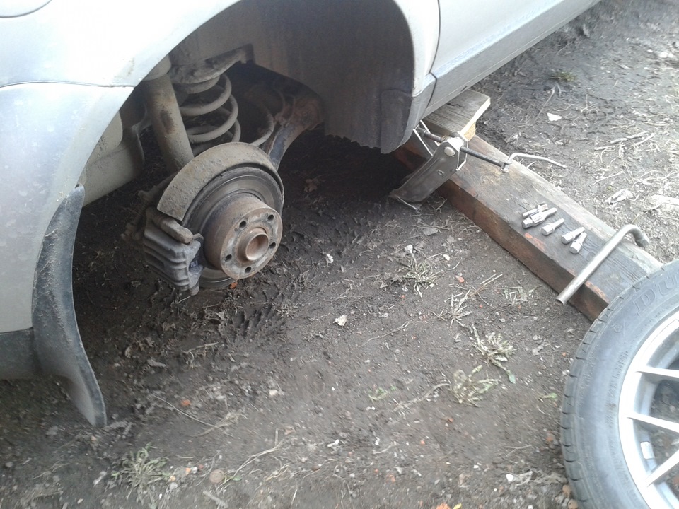 Заменил задние стойки — Volkswagen Passat B5, 1,8 л, 2002 года | своими ...