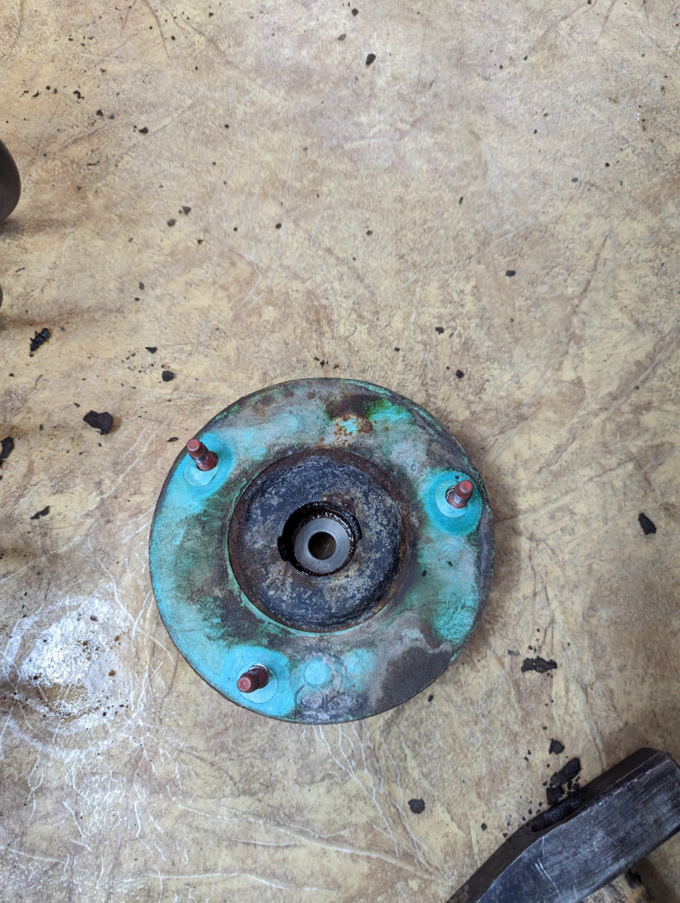 Замена задних опор, амортизаторов и других деталей подвески — Land ...