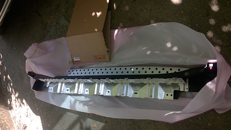 Боковые пороги подножки Mobis Side steps, sporty, # D9875AB100 — KIA ...