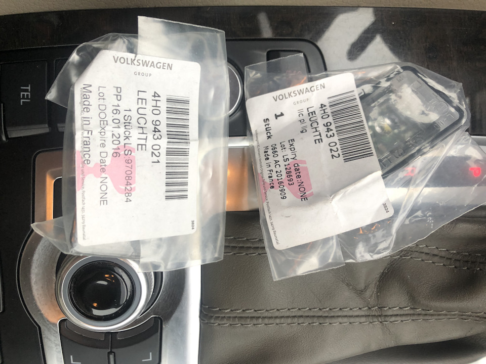 Диодная подсветка номера . — Audi Q7 (1G), 3 л, 2011 года | электроника ...