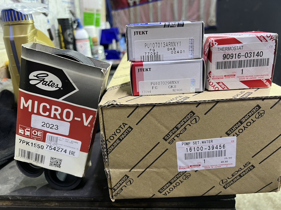 Замена помпы — Toyota Highlander (XU50), 3,5 л, 2014 года | визит на ...