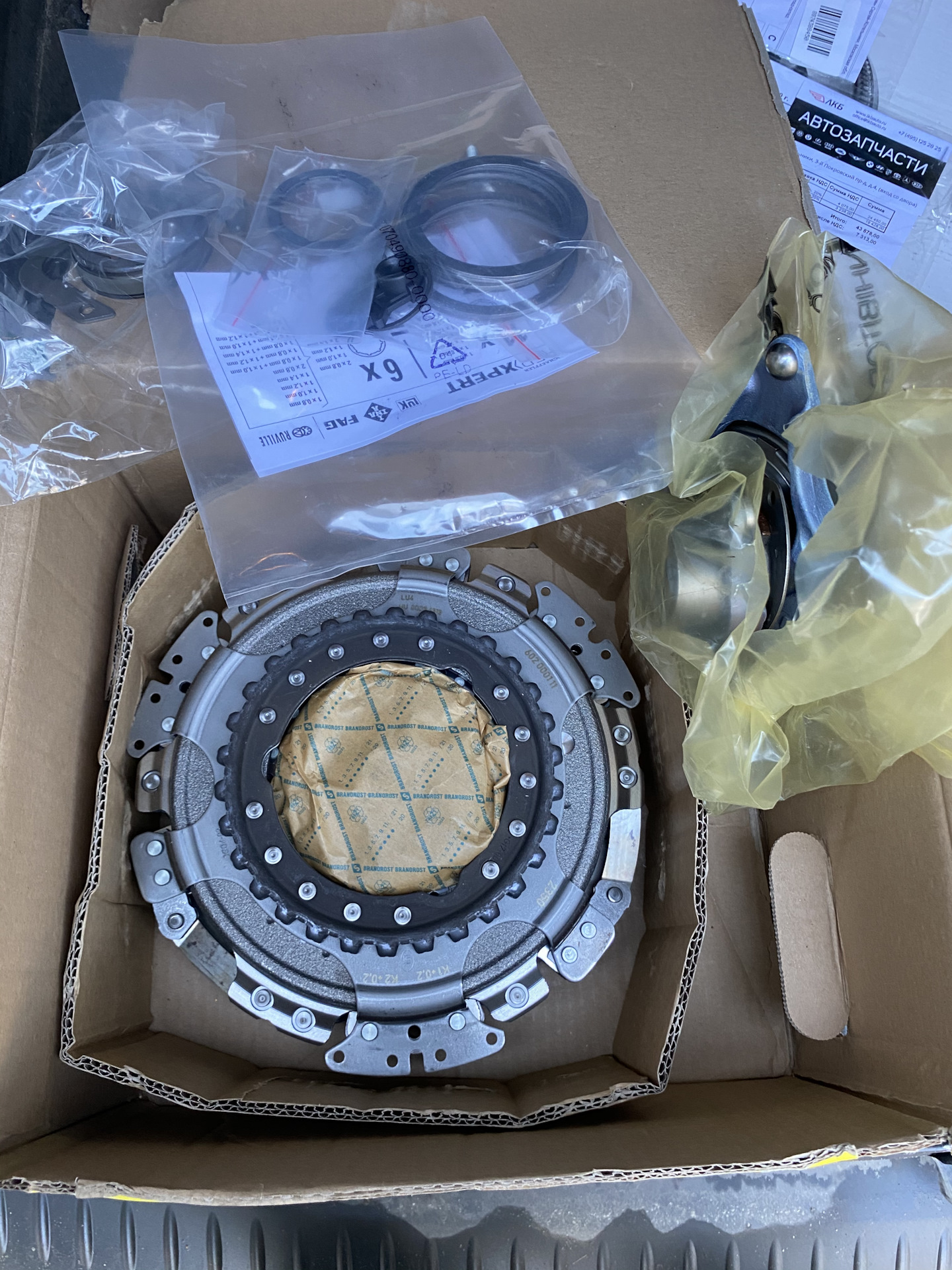 Замена сцепления и маховика — Volkswagen Golf Mk6, 1,4 л, 2011 года ...