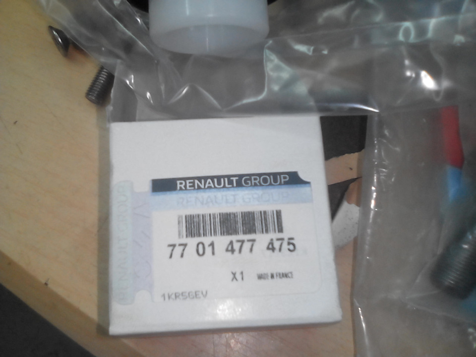 Правильные сальники распредвалов — Renault Duster (1G), 2 л, 2014 года ...