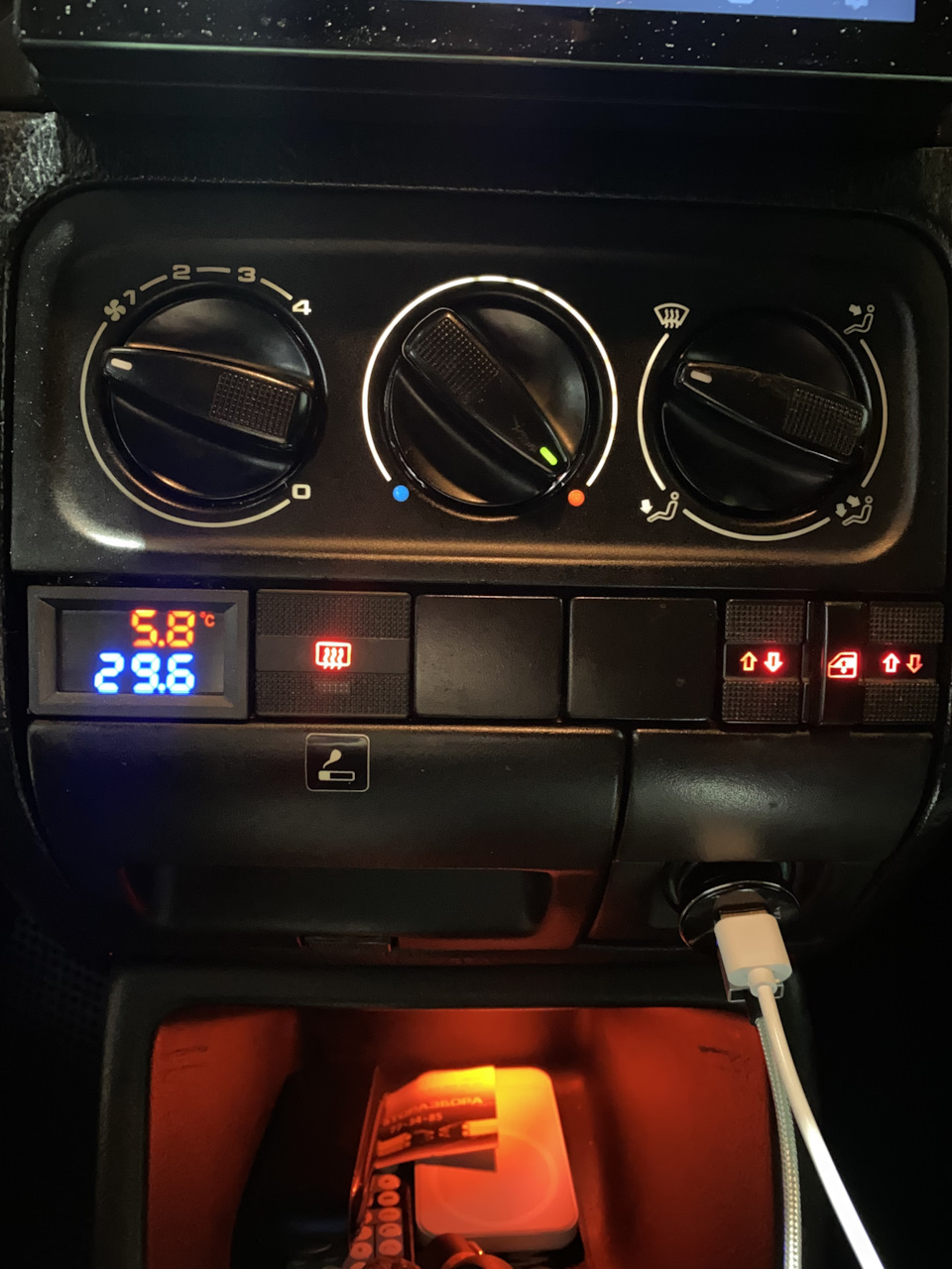 Датчики температуры воздуха на штатное место — Volkswagen Golf Mk3, 1,8 ...