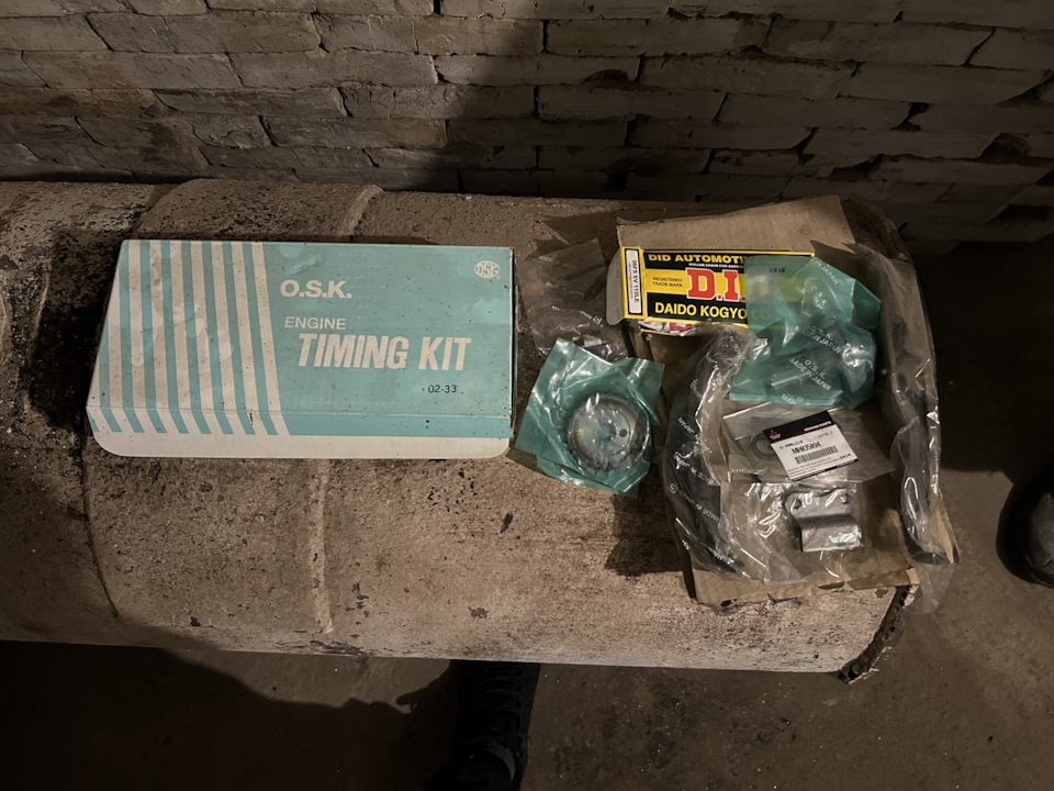 Комплект для замены цепи ГРМ, прокладка маслоохладителя, кольцо уплот ...