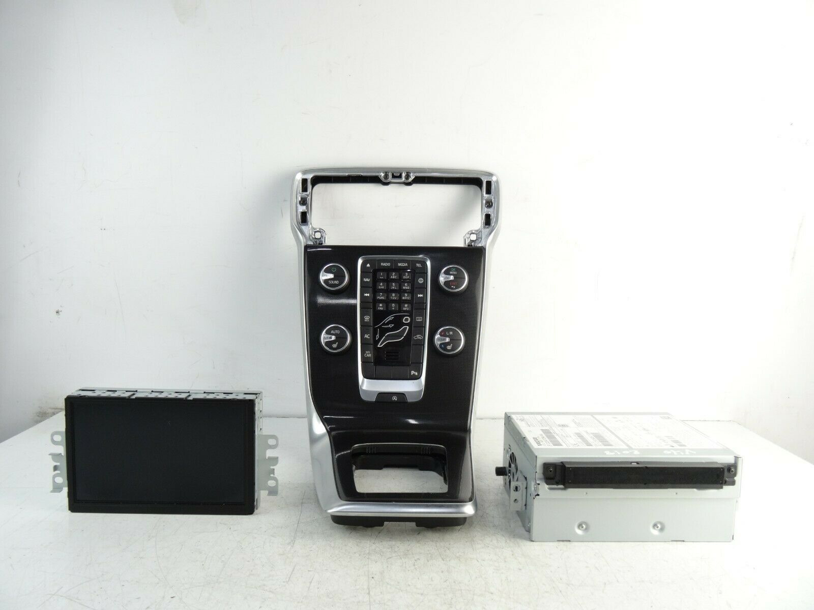 IAM Level 3 или IHU вот в чем вопрос. — Volvo V40 (2G), 1,6 л, 2014 ...