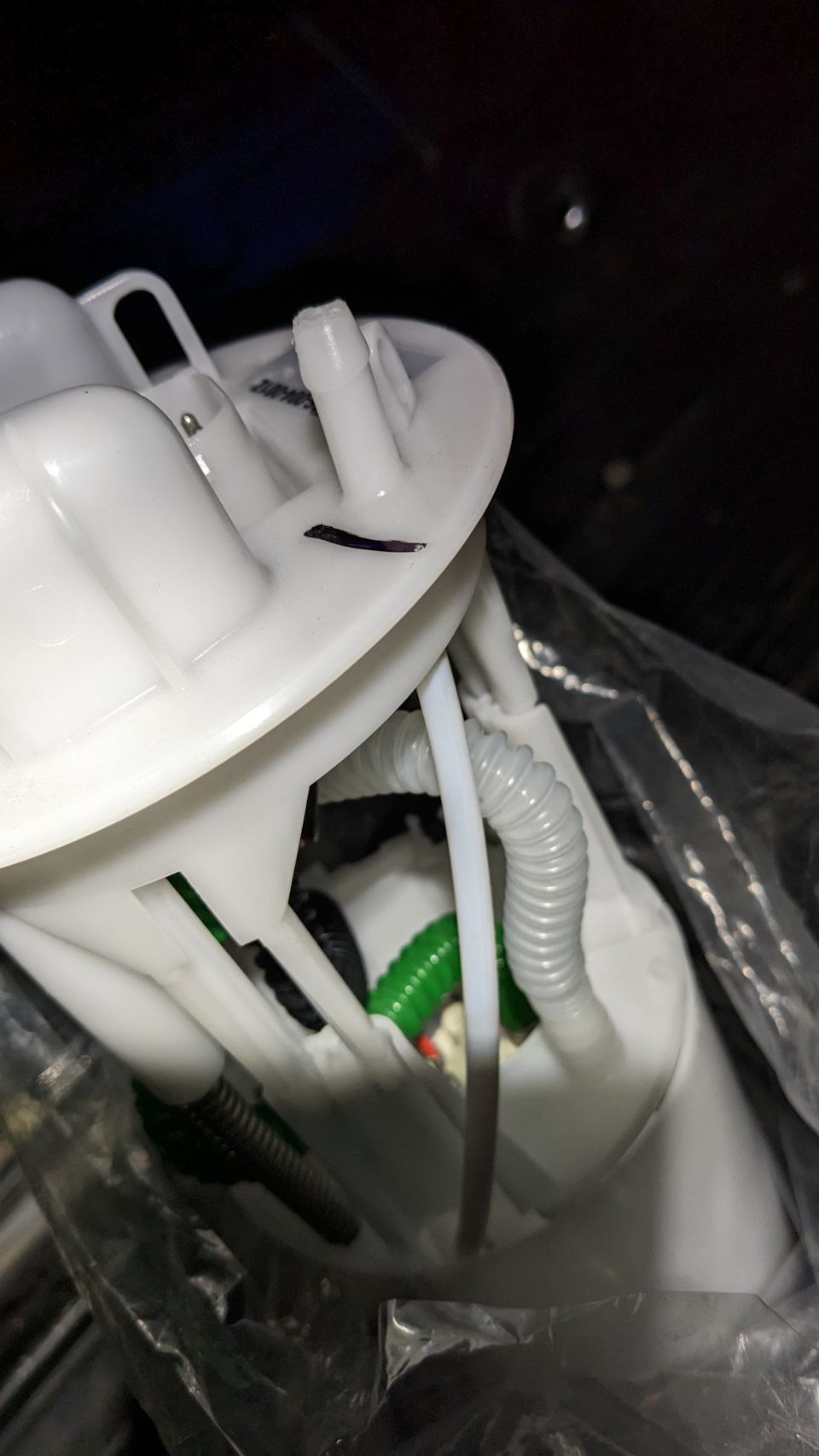 Обслуживание топливной системы — Land Rover Discovery II, 2,5 л, 2004 ...