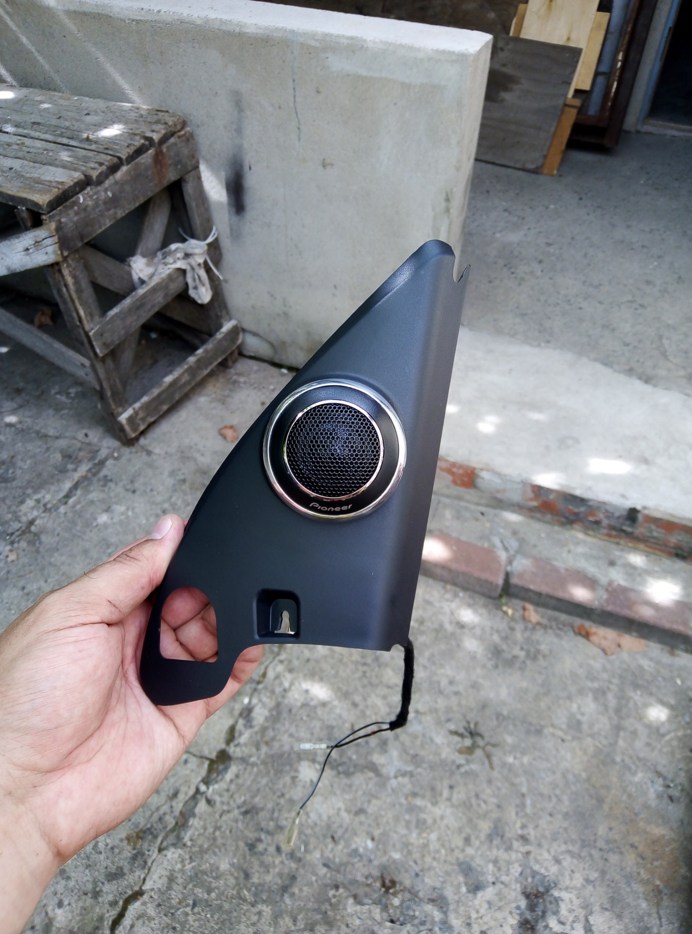 Кожухи для установки твиттеров VAG 5JA 837 973 9B9 и VAG 5JA 837 974 ...